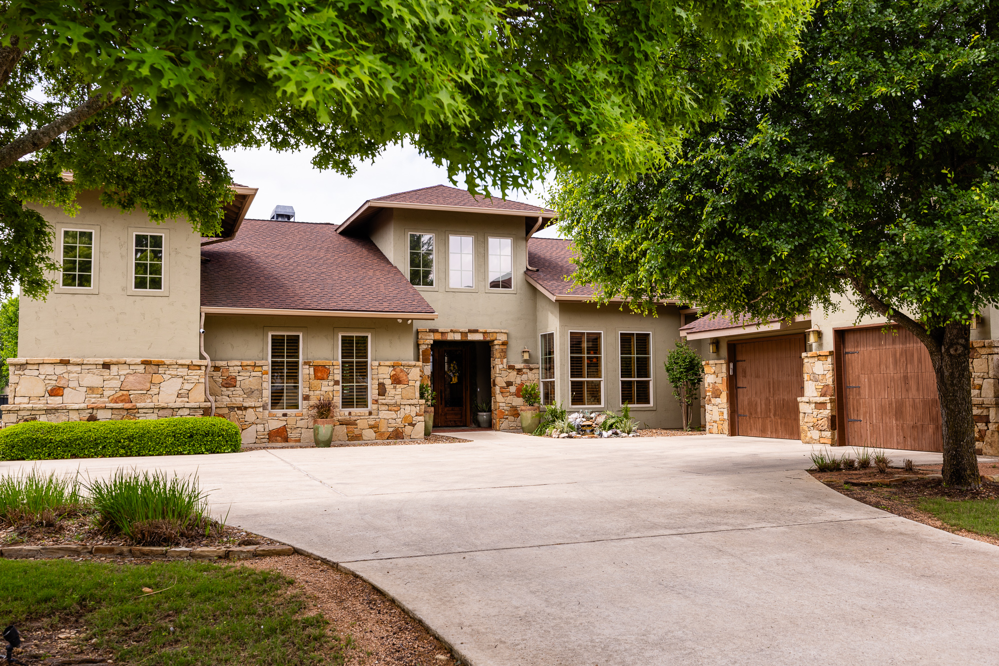 House for Sale "2915 Dry Hollow" Comanche Trace, Texas